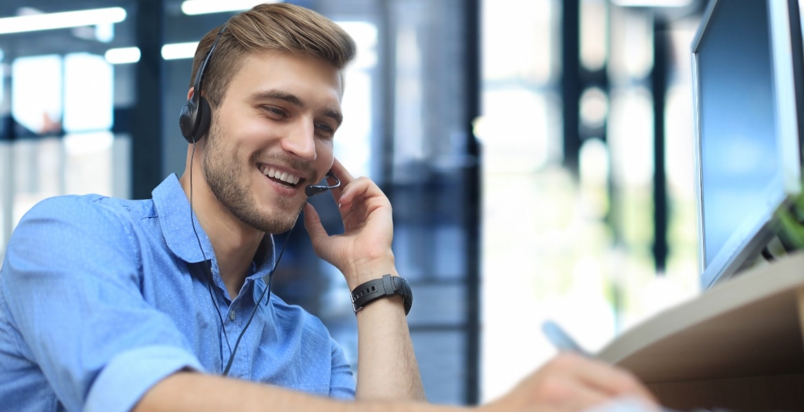 Inside Sales vs. Outside Sales: A Direct Comparison